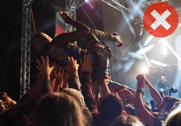 11 Mosh Pit Etiquette and Rules - Excellentetiquette