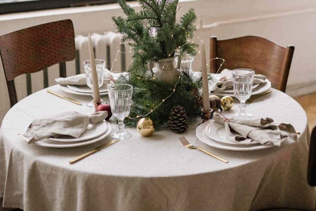 Restaurant Table Setting Best Practices - Excellentetiquette