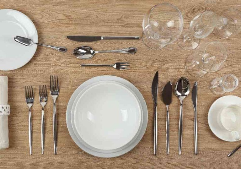 Informal Dinner Setting: 8 Strategies - Excellentetiquette