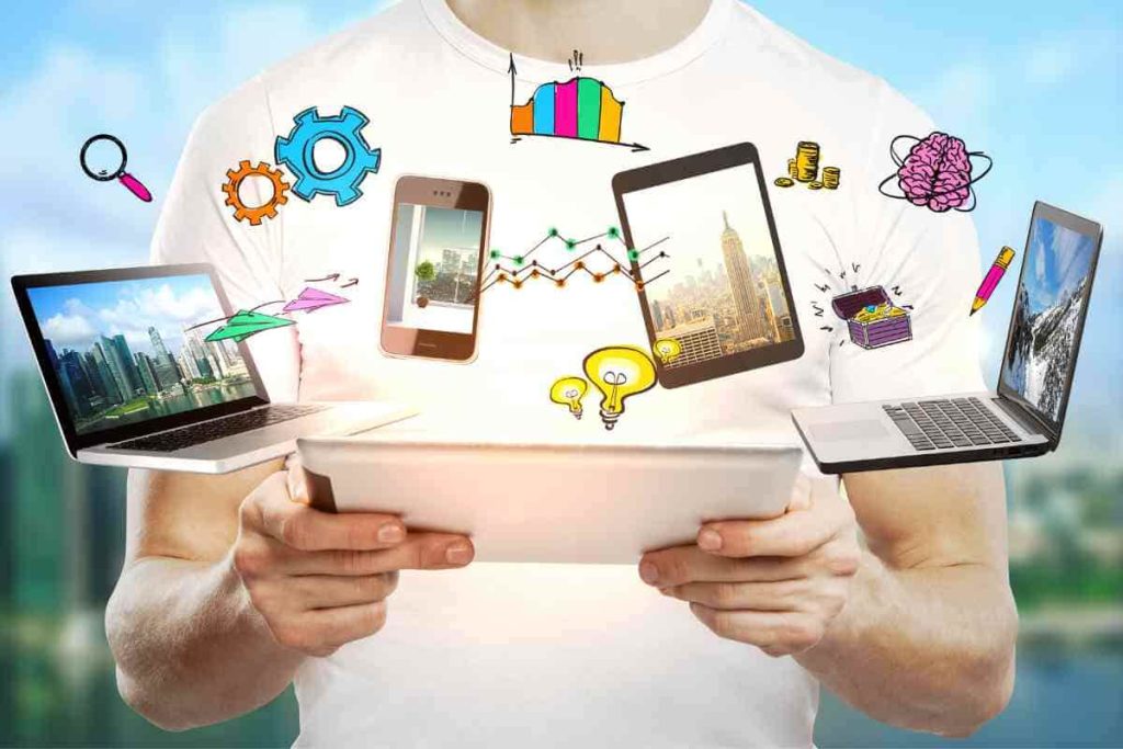 12 Digital Etiquette Rules to Follow at All Times