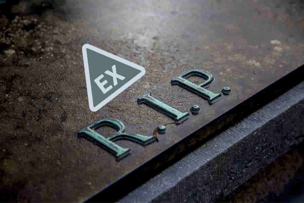 12 Etiquette Rules To Follow When Ex-Spouse Dies