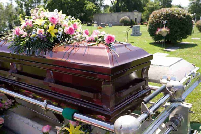 12 Funeral Etiquette Rules - Excellentetiquette