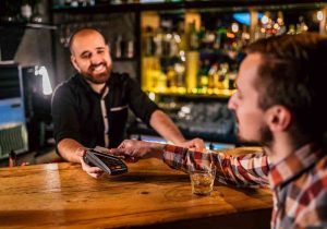 12 Bar Etiquette To Follow - Excellentetiquette